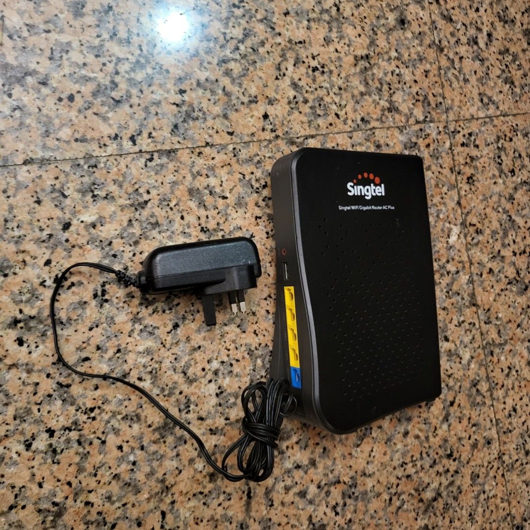 Singtel wireless router, Computers & Tech, Parts & Accessories ...