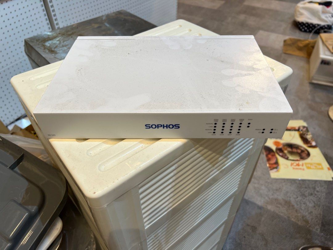 SOPHOS SG 125 firewall, 電腦＆科技, 商務用科技產品 - Carousell