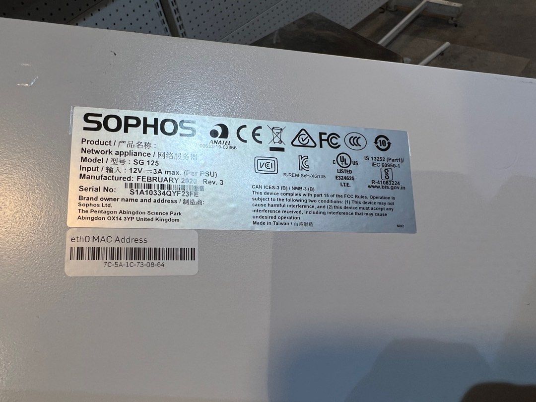 SOPHOS SG 125 firewall, 電腦＆科技, 商務用科技產品 - Carousell