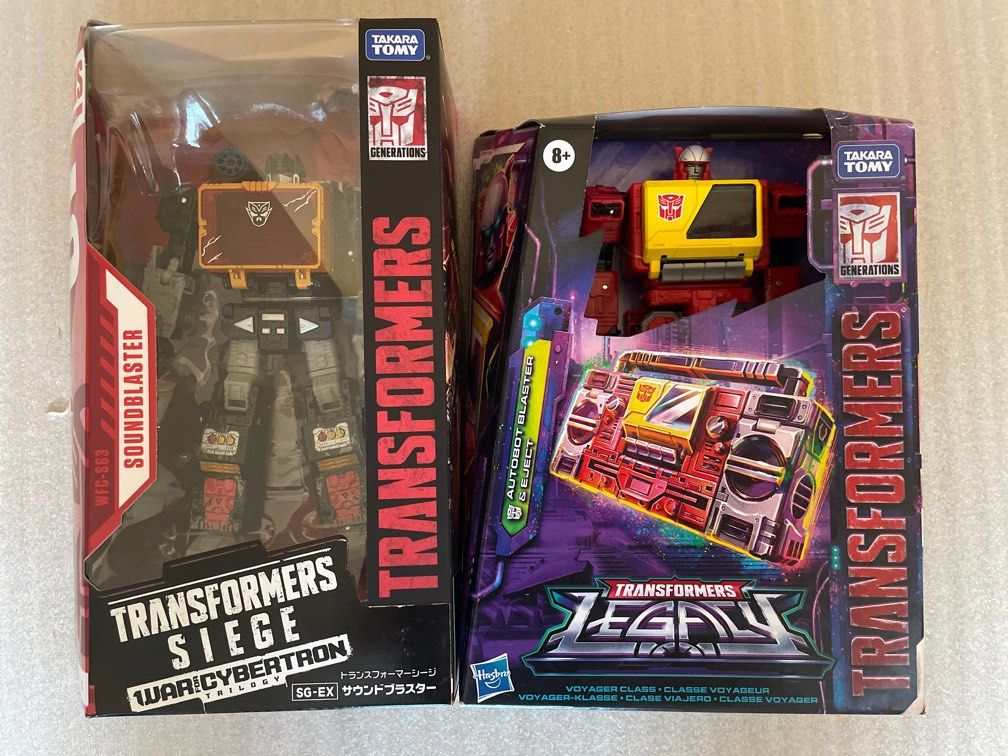 TakaraTomy - Transformers Siege Soundblaster SG-EX (War for Cybertron ; Legacy - Autobot Blaster ...