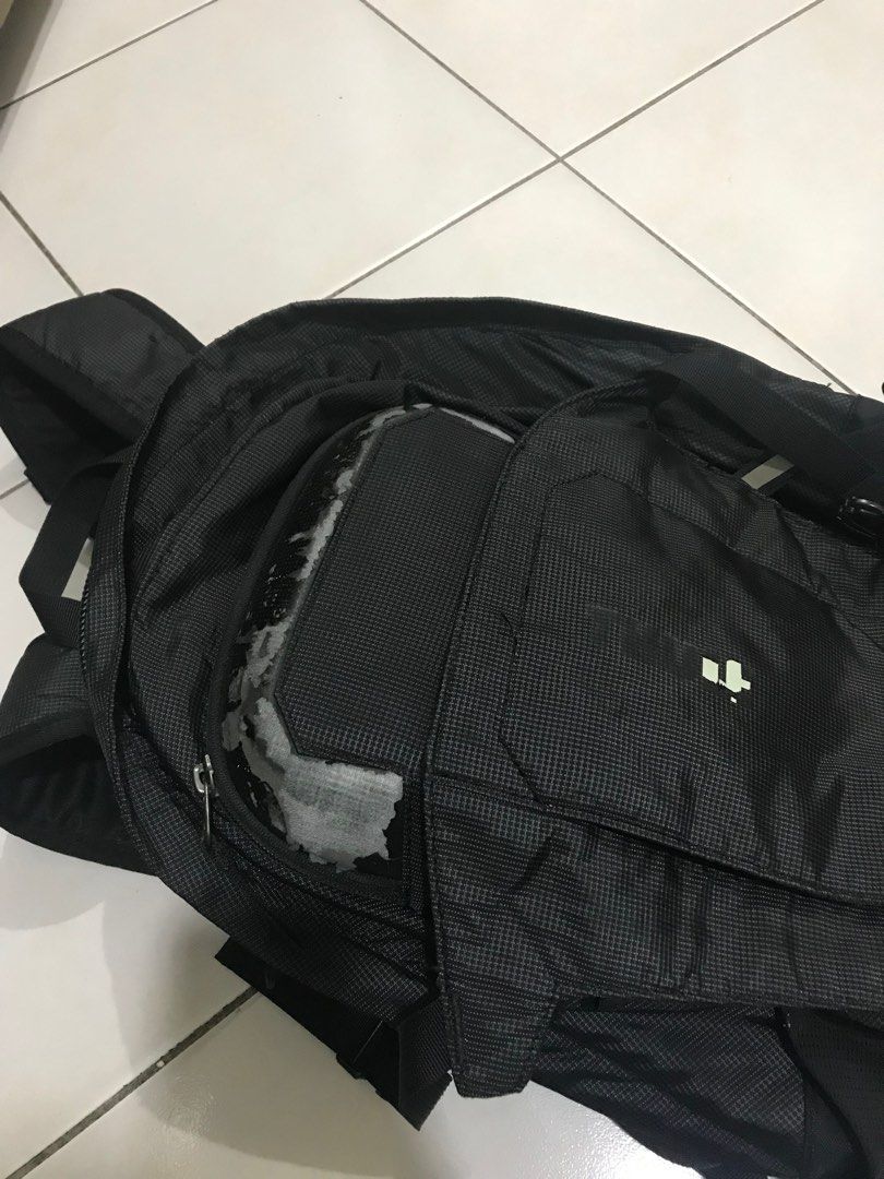Thule Triumph 2 Backpack, Men's Fashion, Bags, Backpacks on Carousell