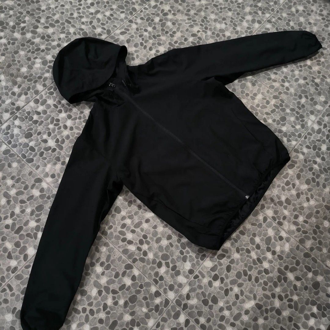 UNIQLO GU BLACK JACKET ORIGINAL SECOND, Fesyen Pria, Pakaian , Baju ...