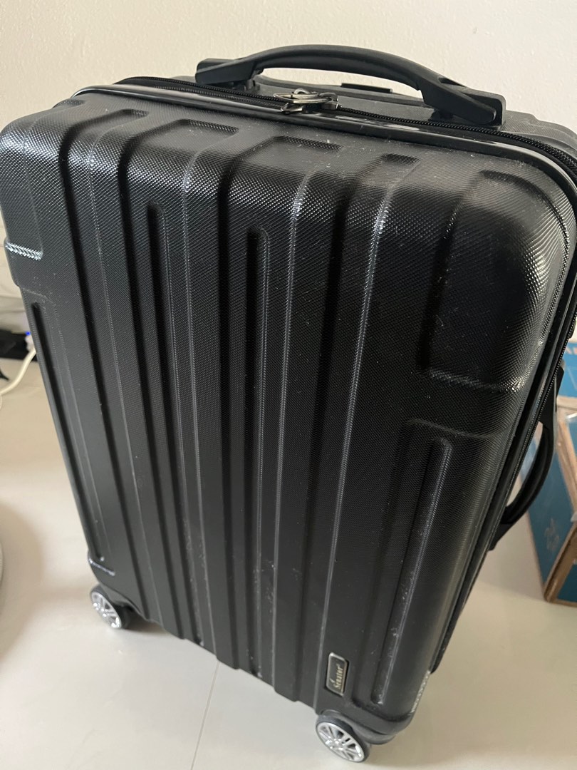 20-inch Hard Case Luggage, Hobbies & Toys, Travel, Luggage on Carousell