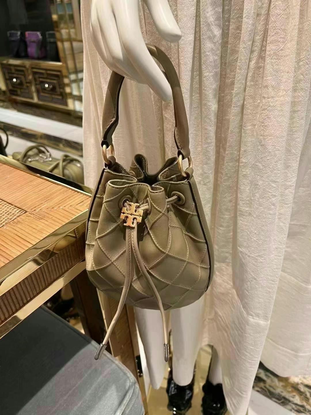 Authentic Toryburch Tb New Monogram Vertical Mini Tote Sheet Music Bag ...