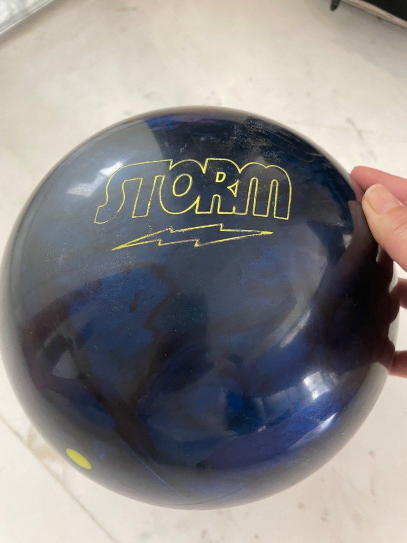 Bowling ball Hyroad, Sports Equipment, Sports & Games, Billiards ...