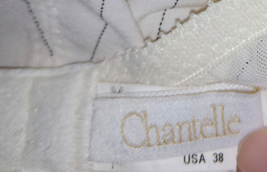 Chantelle (Size US 38C) Feminine Demi Bra White, Women's Fashion ...