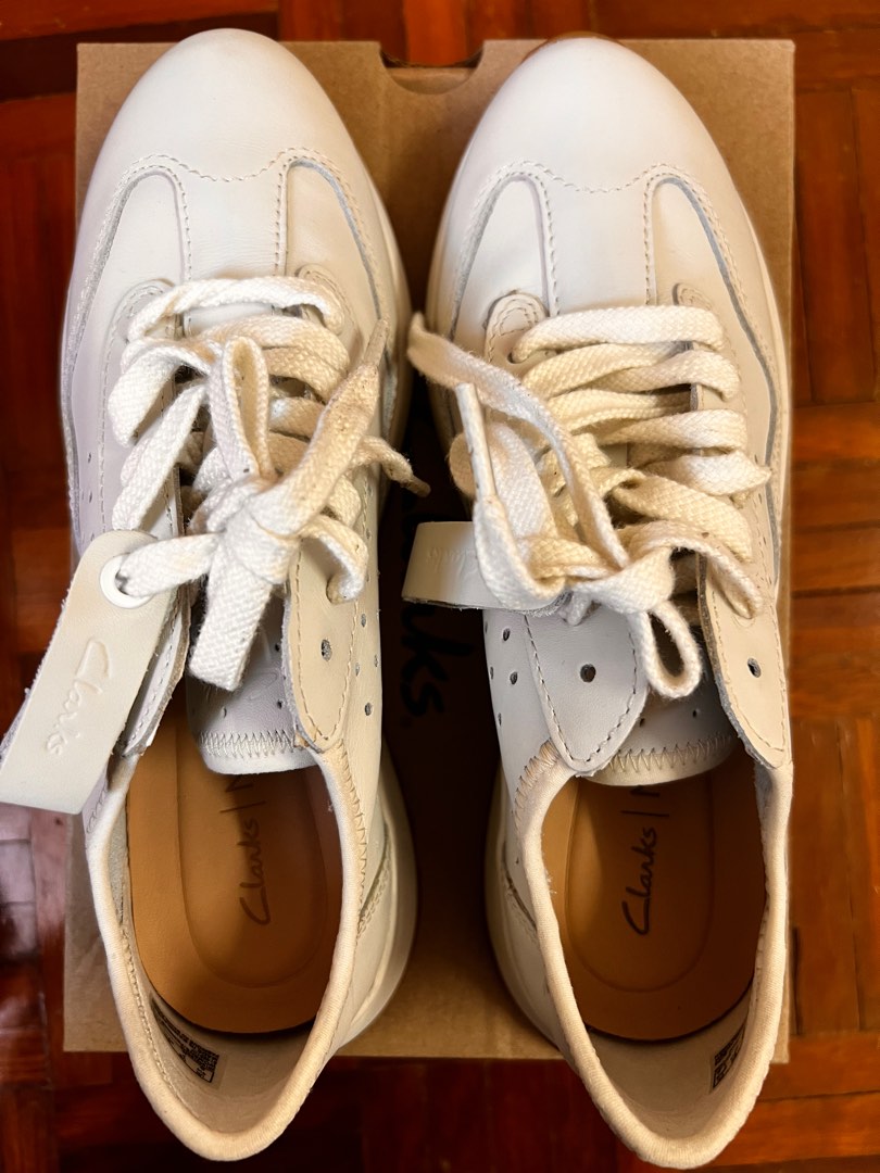 Clarks (NEW with box), Women's Fashion, Footwear, Sneakers on Carousell