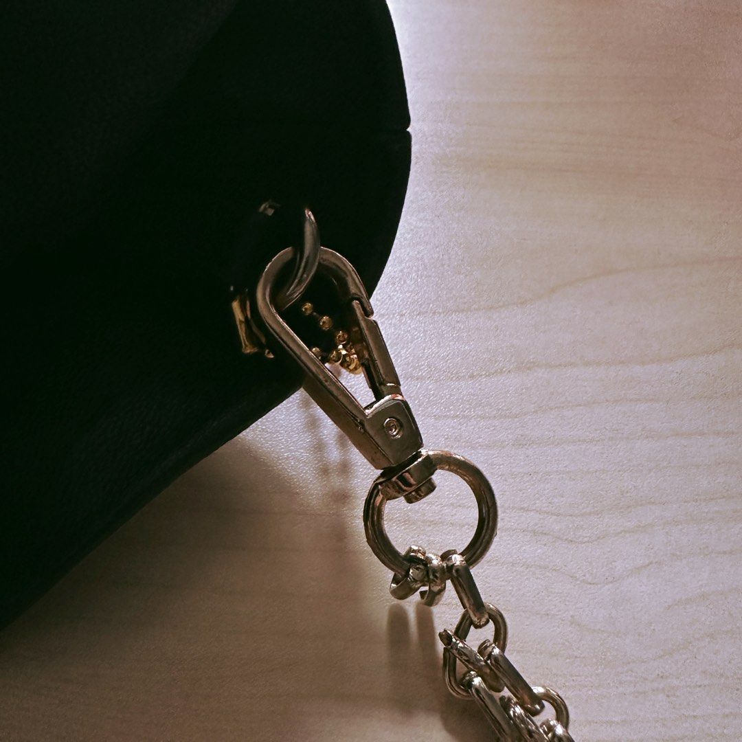 CMG Chain Bucket Bag, Women's Fashion, Bags & Wallets, Purses & Pouches ...