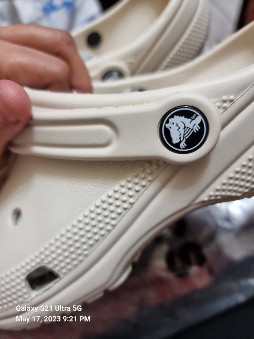 CROCS STUCCO CLOG W6/W7/W7/W8, Men's Fashion, Footwear, Casual Shoes on Carousell