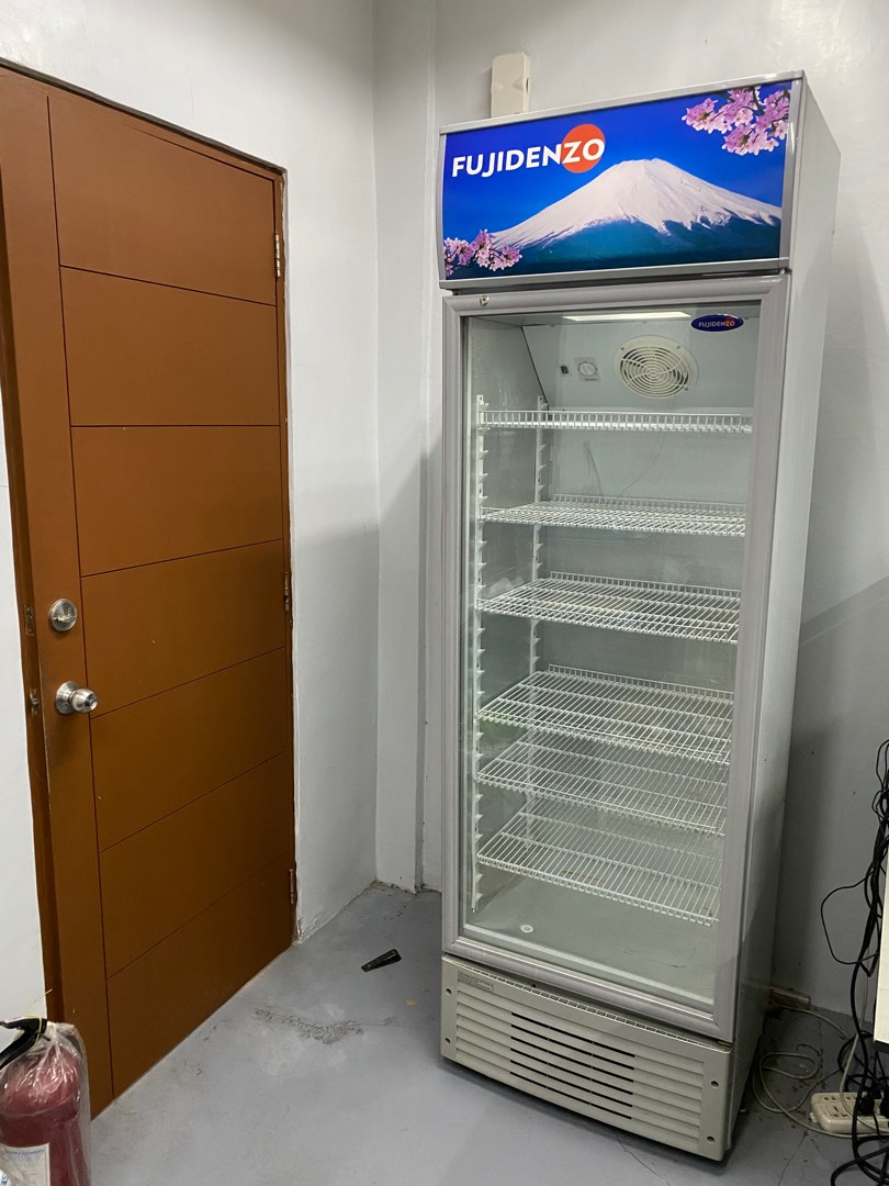 Fujidenzo Showcase Chiller, TV & Home Appliances, Kitchen Appliances ...