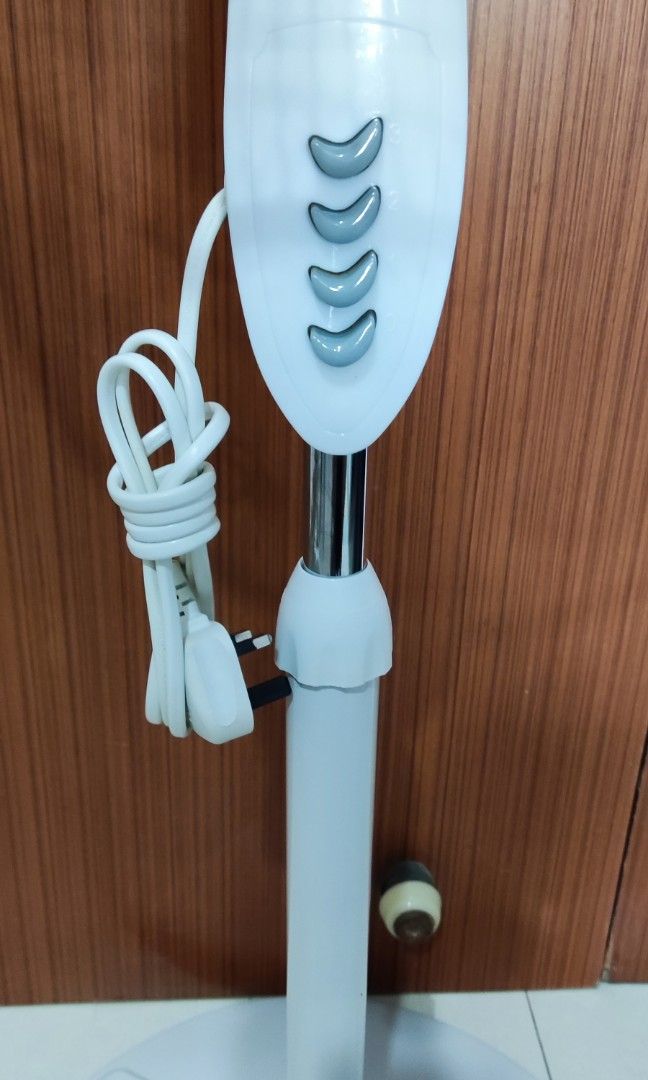 Giant 16" stand fan, Furniture & Home Living, Lighting & Fans, Fans on ...