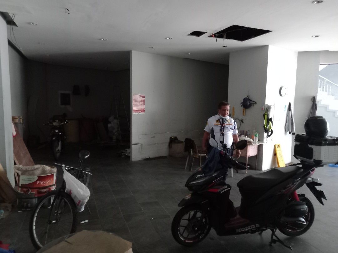 Ground floor Commercial Office for rent beside Shakeys Libis along c5 ...