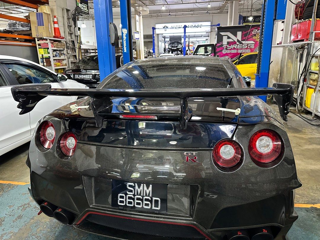 GTR R35 CARBON FIBRE NISMO WING w BRAKE LIGHT, Car Accessories ...