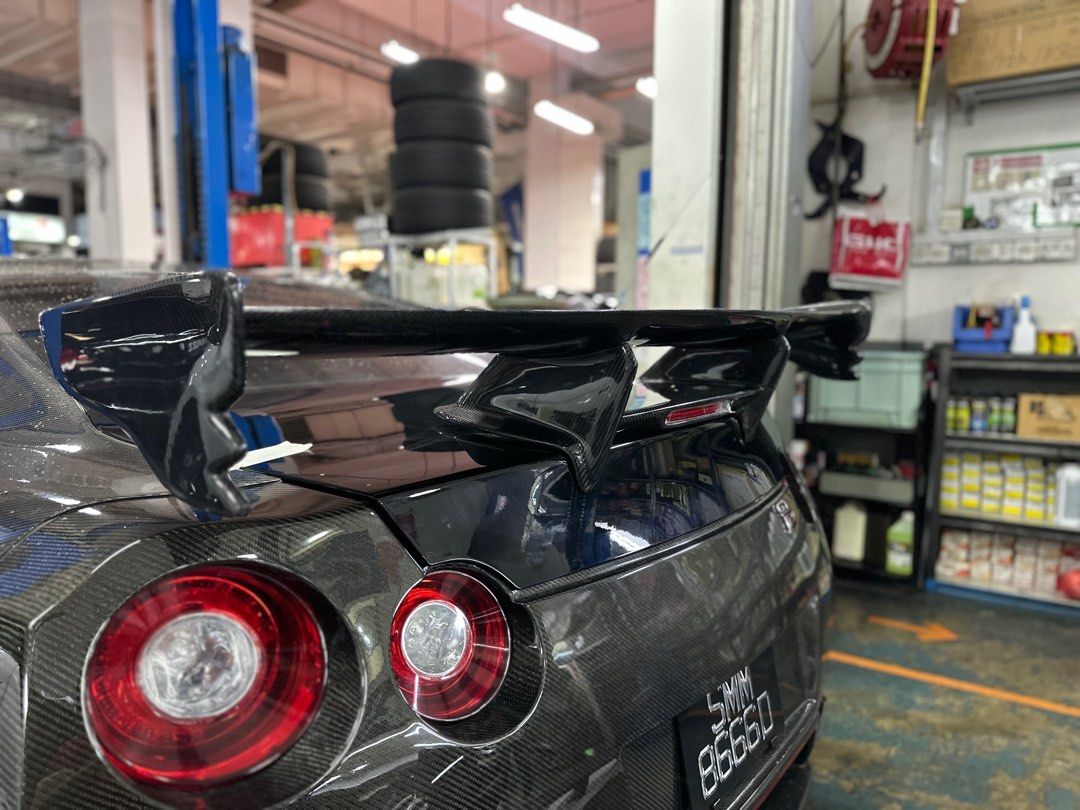GTR R35 CARBON FIBRE NISMO WING w BRAKE LIGHT, Car Accessories ...