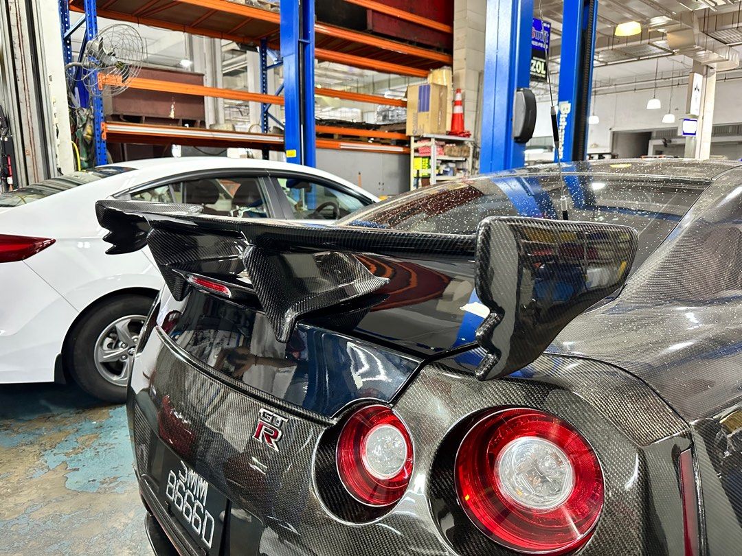 GTR R35 CARBON FIBRE NISMO WING w BRAKE LIGHT, Car Accessories ...