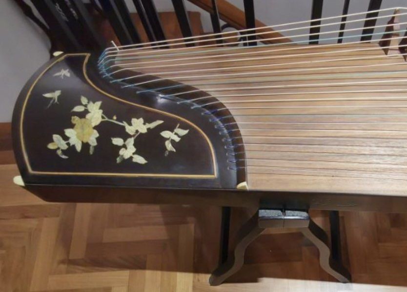 GU ZHENG set. Tuned + stands & bag, Hobbies & Toys, Music & Media ...