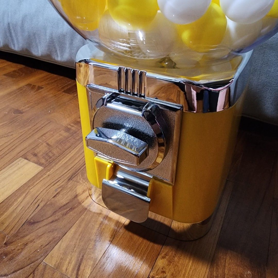 Gumball Machine Yellow, Hobbies & Toys, Toys & Games on Carousell