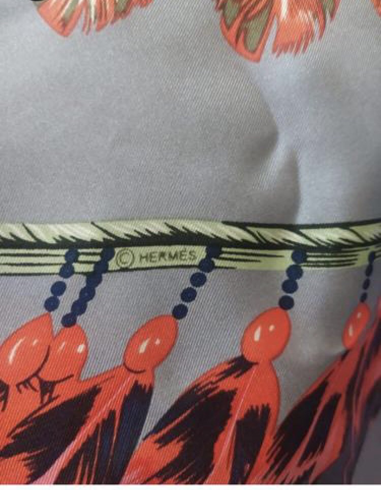 Hermes merah, Fesyen Wanita, Muslim Fashion, Syal di Carousell