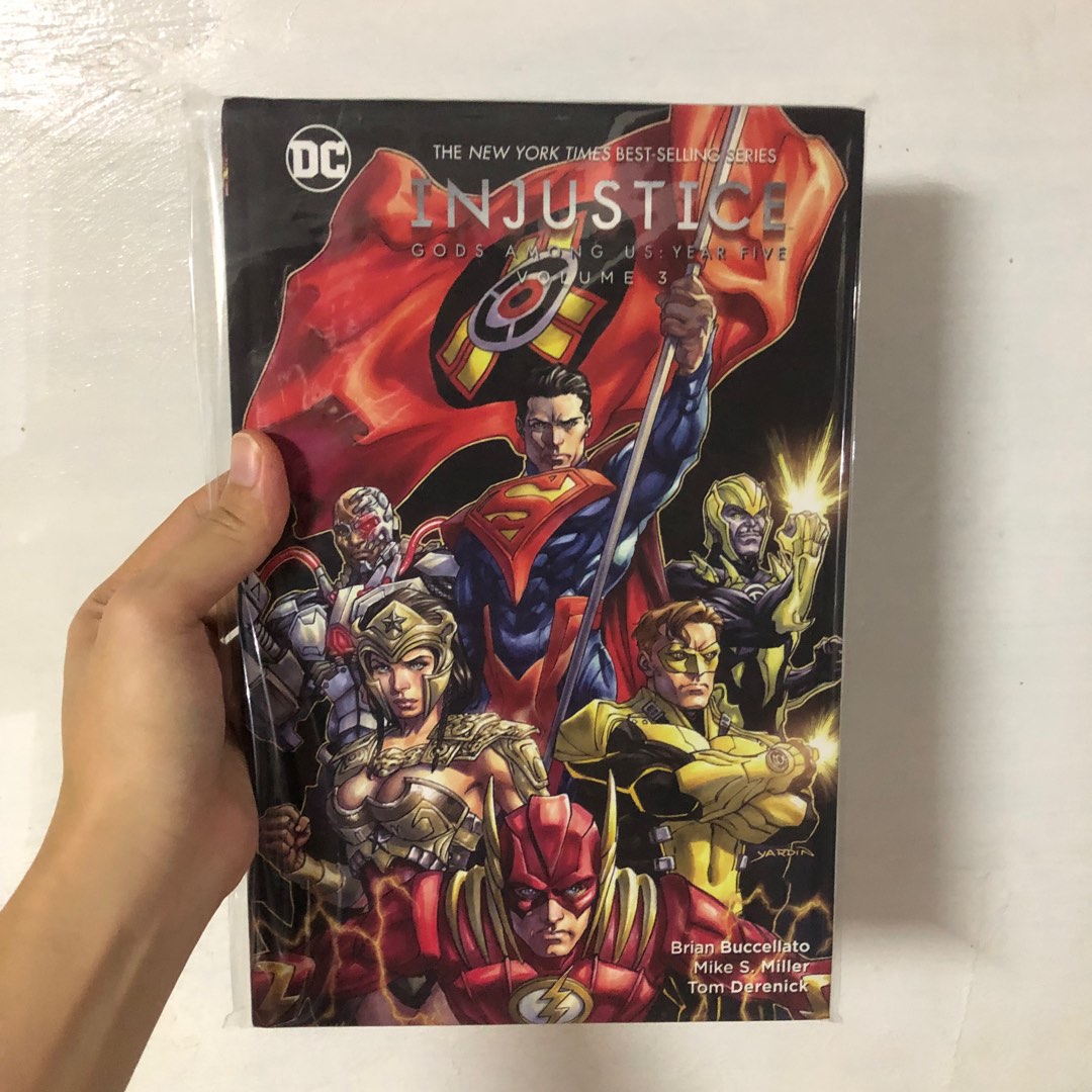 INJUSTICE GODS AMONG US YEAR FIVE HARD COVER on Carousell