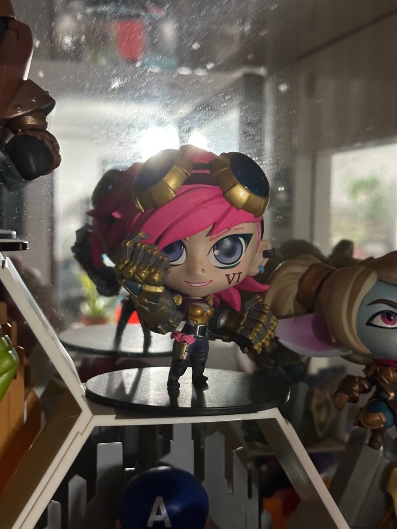 League of Legends Figure (Vi - Authentic), Hobbies & Toys, Toys & Games ...