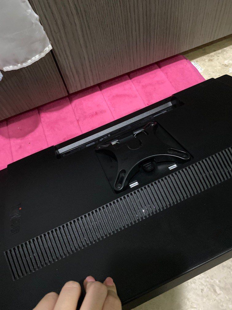 Lenovo Monitor And Monitor Arm Computers Tech Parts Accessories Monitor Screens On Carousell