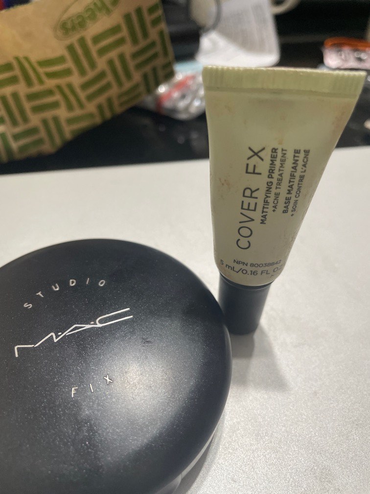 MAC Studio Fix Powder Plus Foundation with FREE Cover FX Mattifying ...