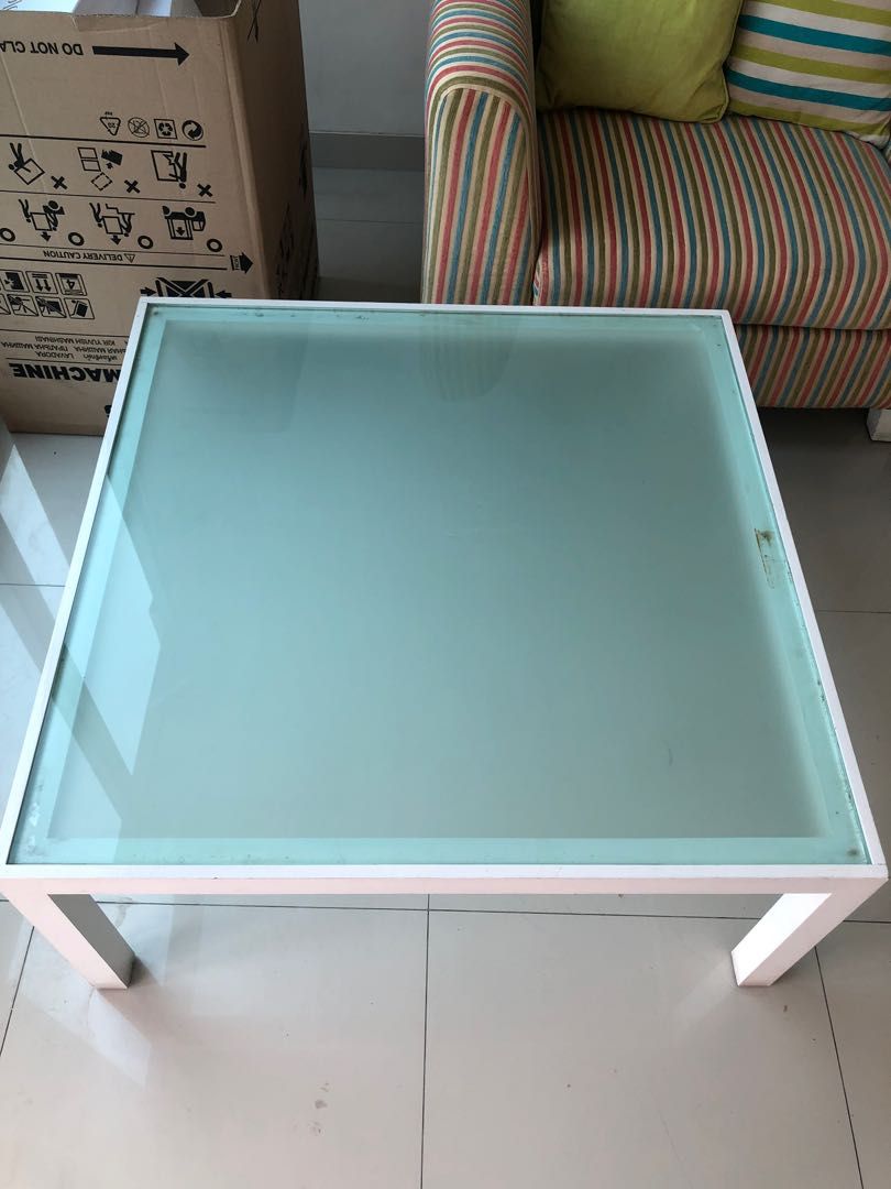 Meja kaca, Perabotan Rumah di Carousell