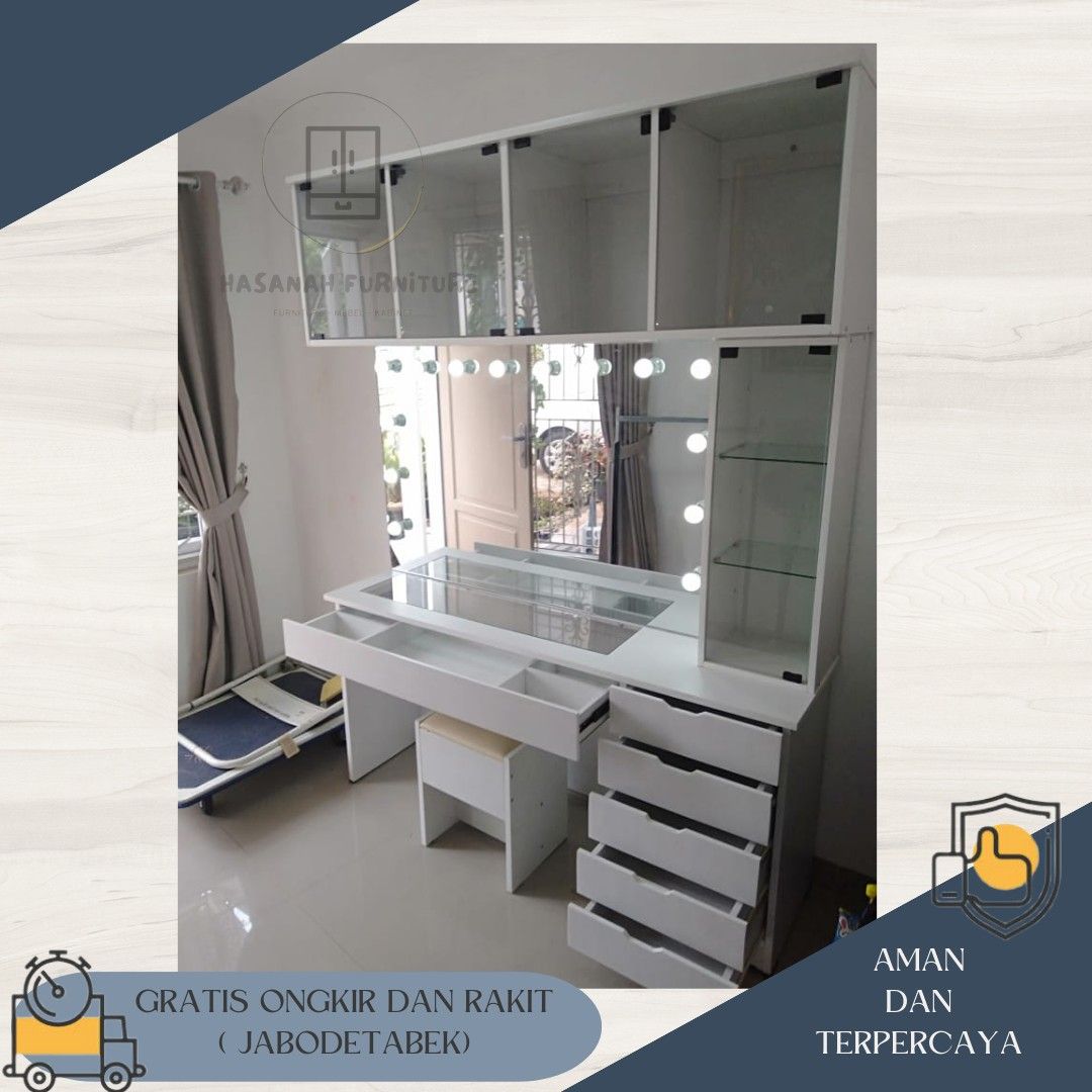 Meja rias lampu led ukuran jumbo besar plus box kaca atas, Perabotan ...