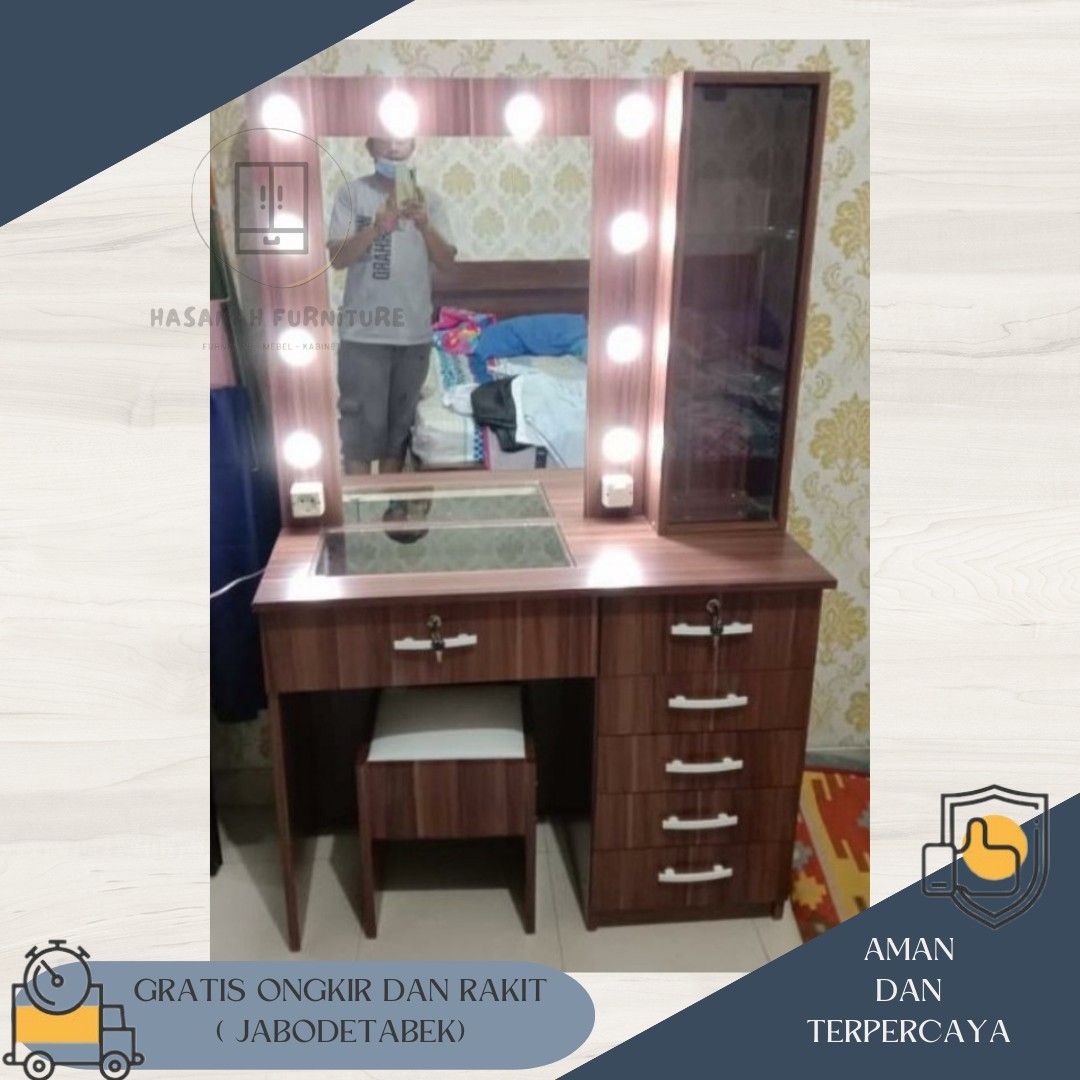 Meja rias lampu led ukuran standar murah, Perabotan Rumah di Carousell