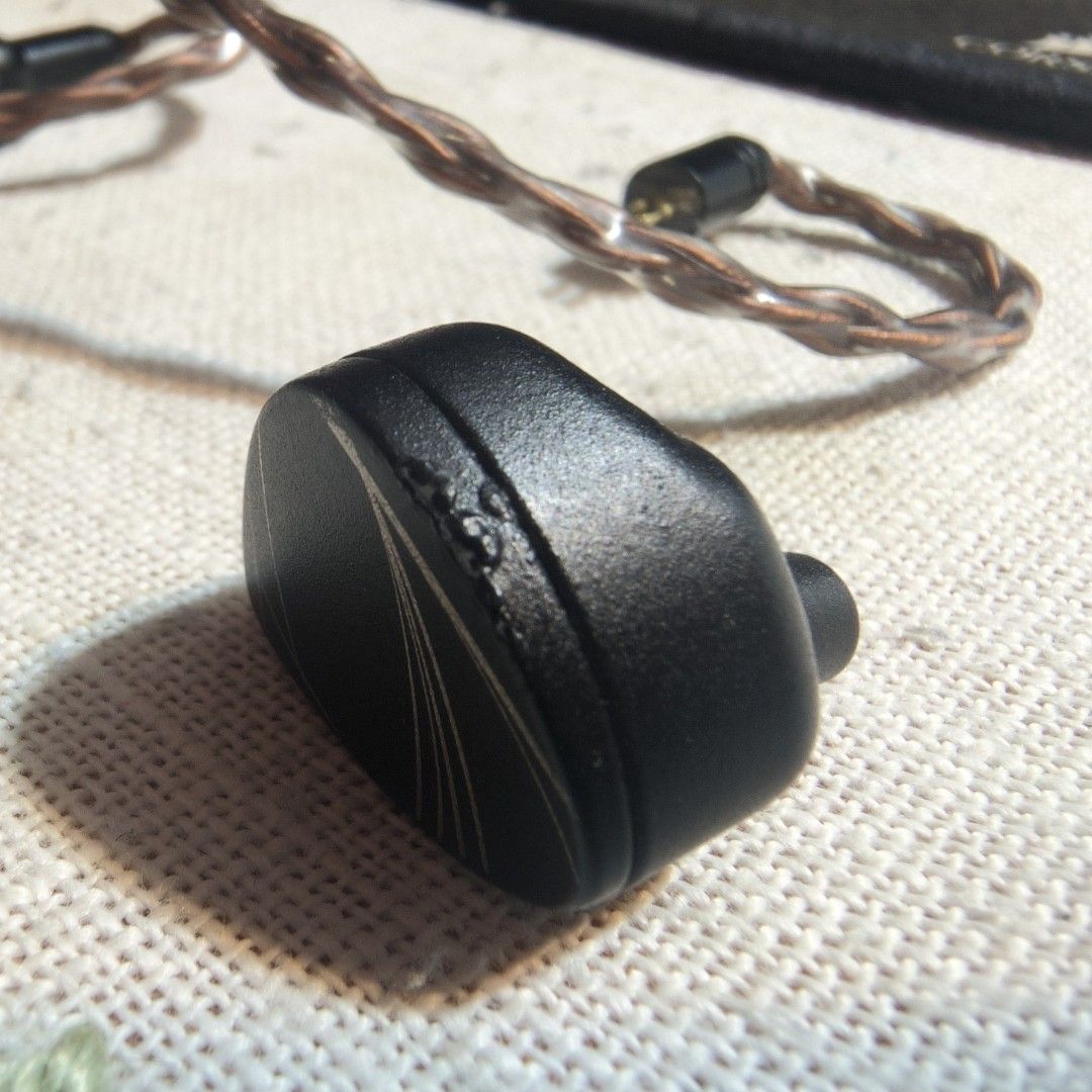 Moondrop Aria + 7x spare filters, Audio, Earphones on Carousell