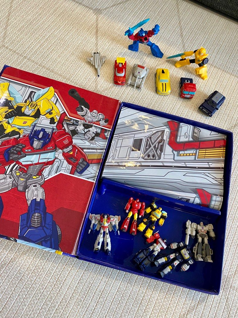 My Busy Books Transformers (includes story, 2 figurines and play-mat ...