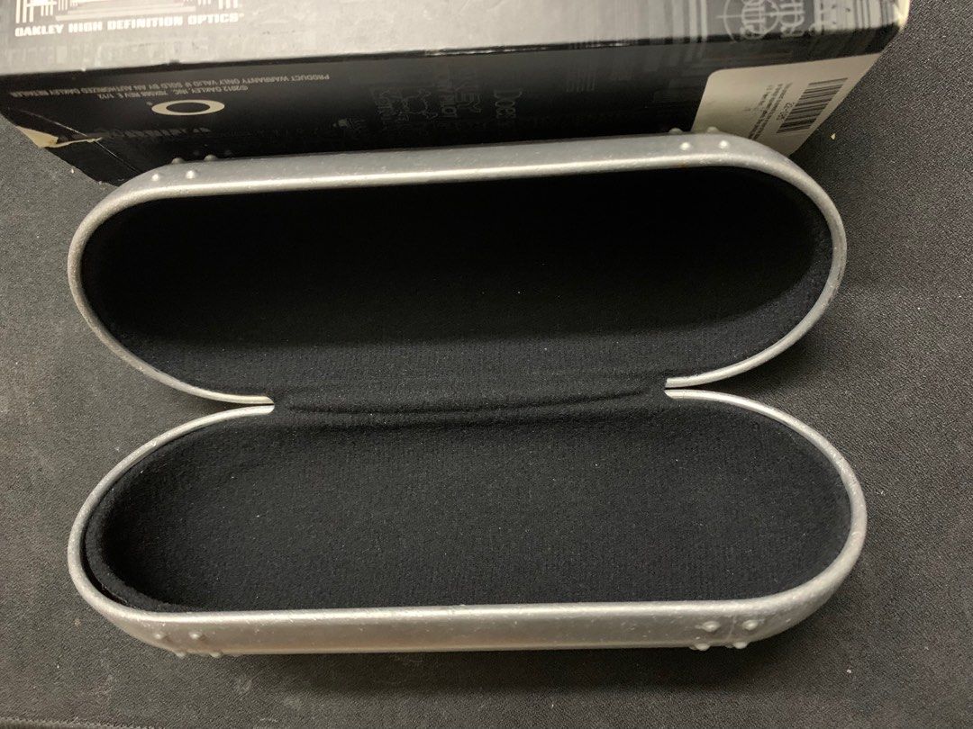Oakley Big Metal Vault Case, Men's Fashion, Watches & Accessories ...