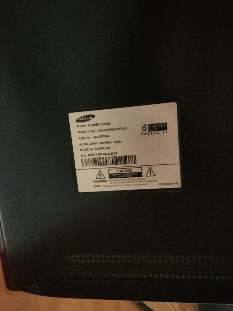 Old 40inch samsung TV, TV & Home Appliances, TV & Entertainment, TV on ...