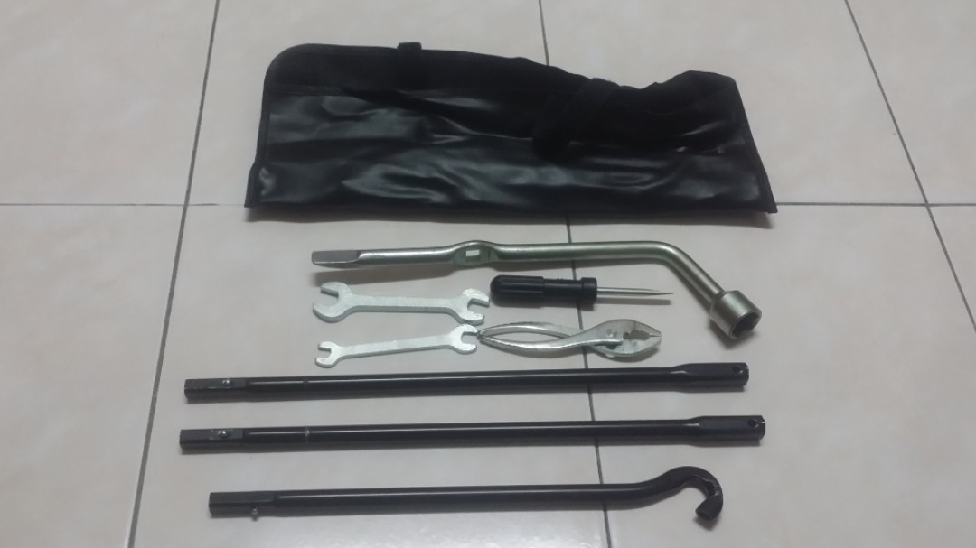 Original Toyota Hilux Tyre Tool Kit, Auto Accessories on Carousell
