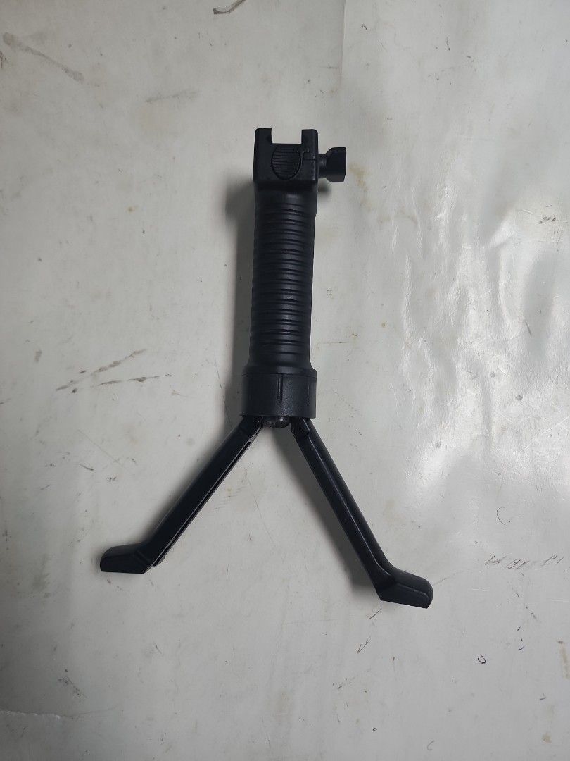 Picatinny Rail Mounted Quick Deploy Bipod, Hobbies & Toys, Toys & Games ...