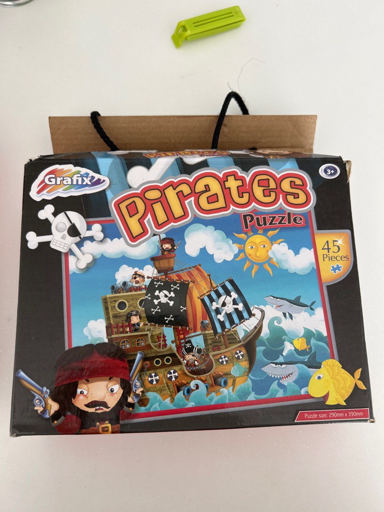 Pirates puzzle, Hobbies & Toys, Toys & Games on Carousell