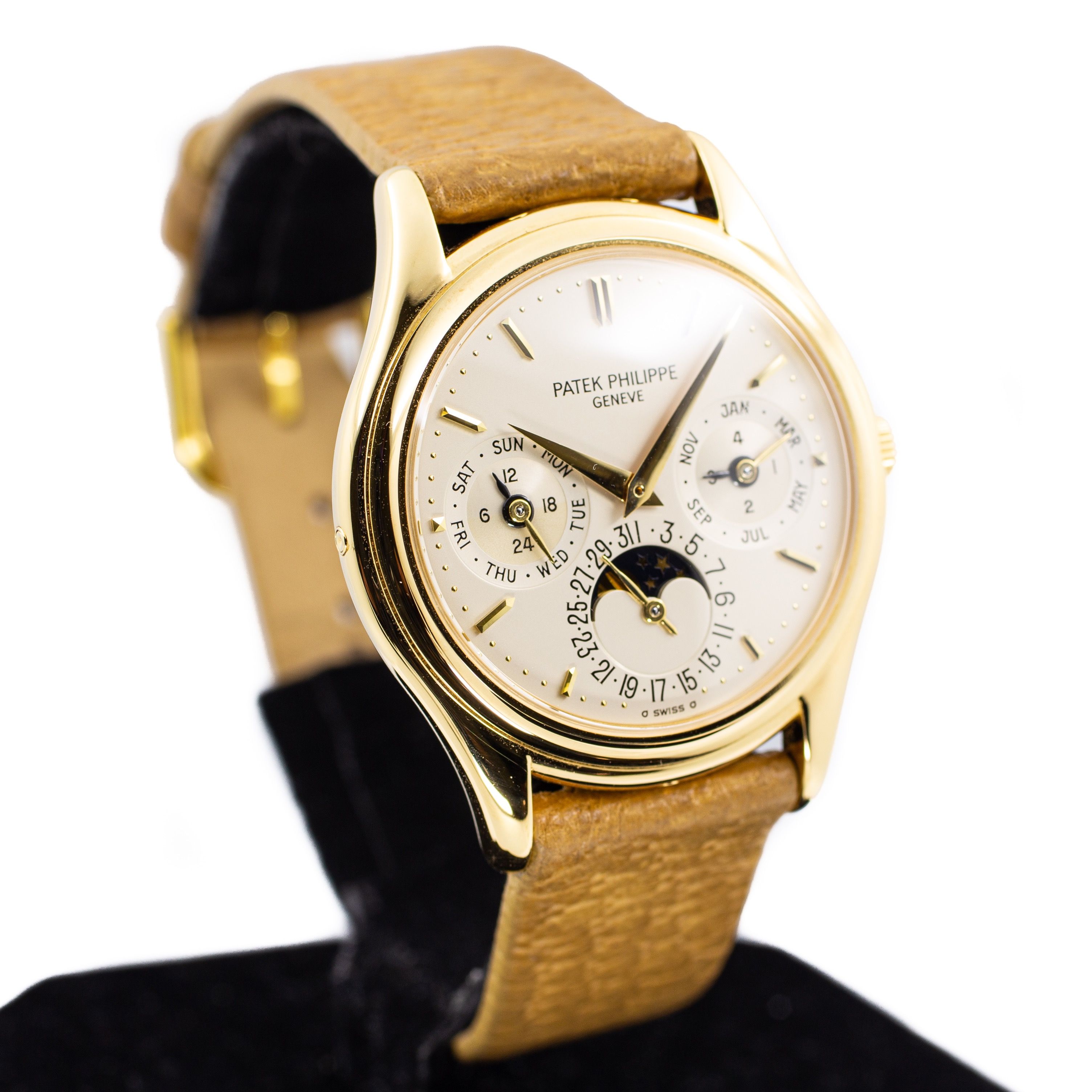 Preowned Patek Philippe Perpetual Calendar in Yellow Gold (First ...