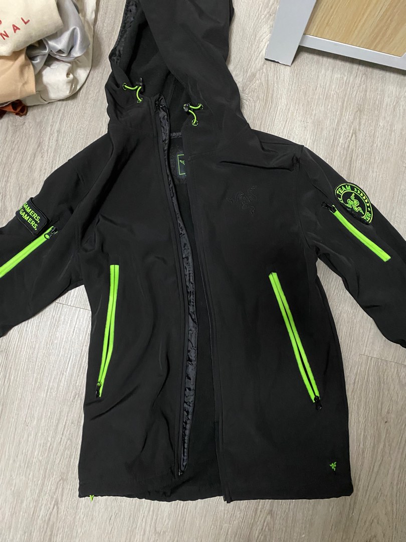 Razer jacket, Men's Fashion, Coats, Jackets and Outerwear on Carousell