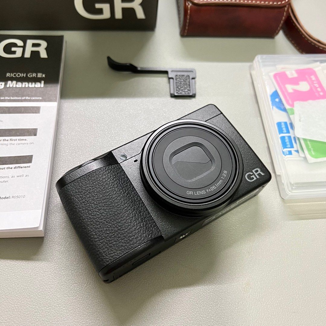 Ricoh GRiiix (Full Set), Photography, Cameras on Carousell