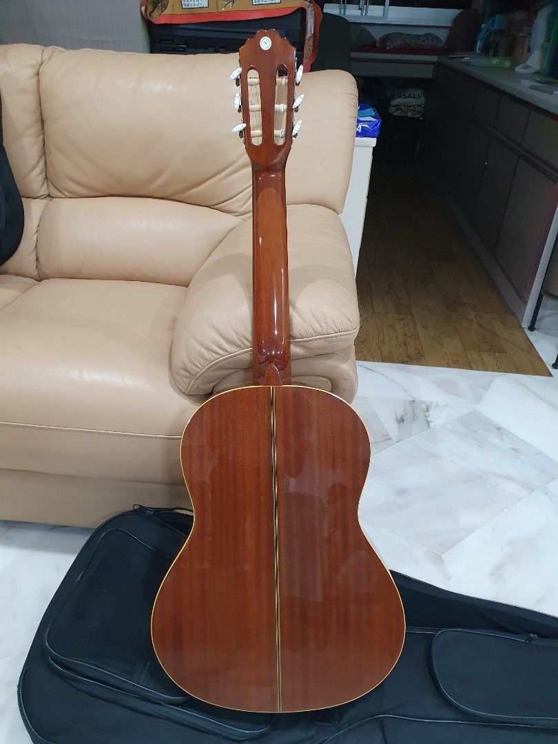Samick Classical Guitar, Hobbies & Toys, Music & Media, Musical ...