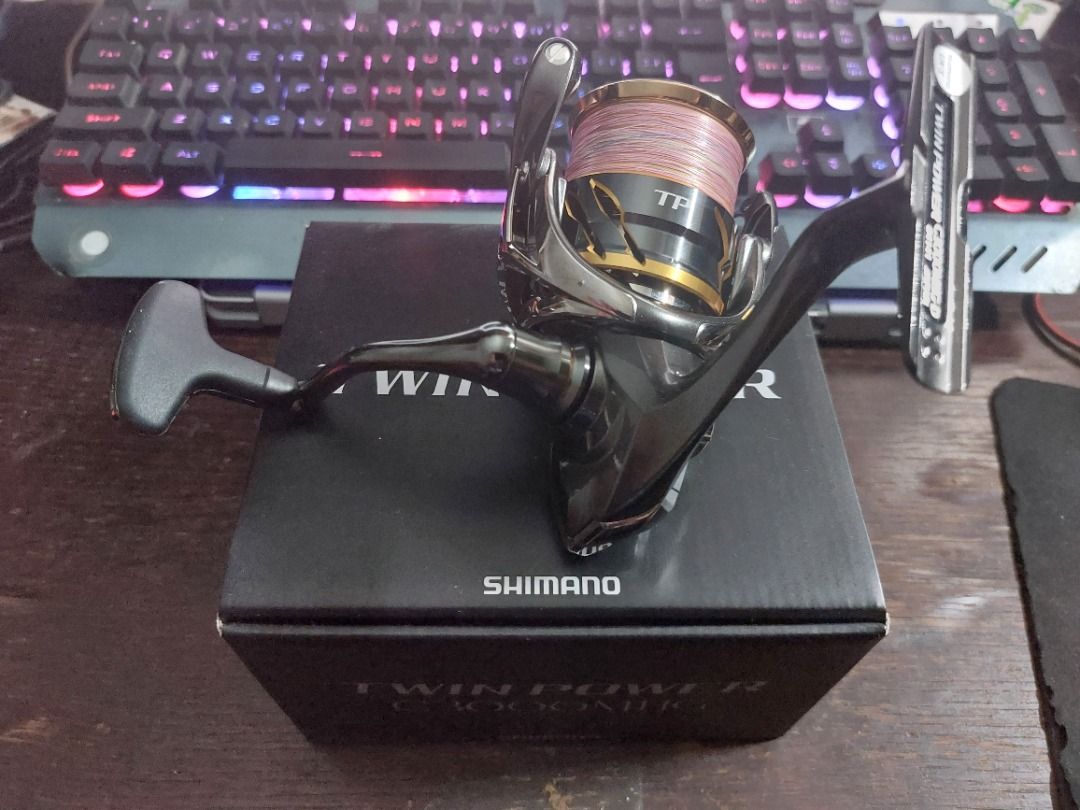 Shimano 20 TWIN POWER C3000MHG Spinning Reel, Sports Equipment, Fishing on Carousell
