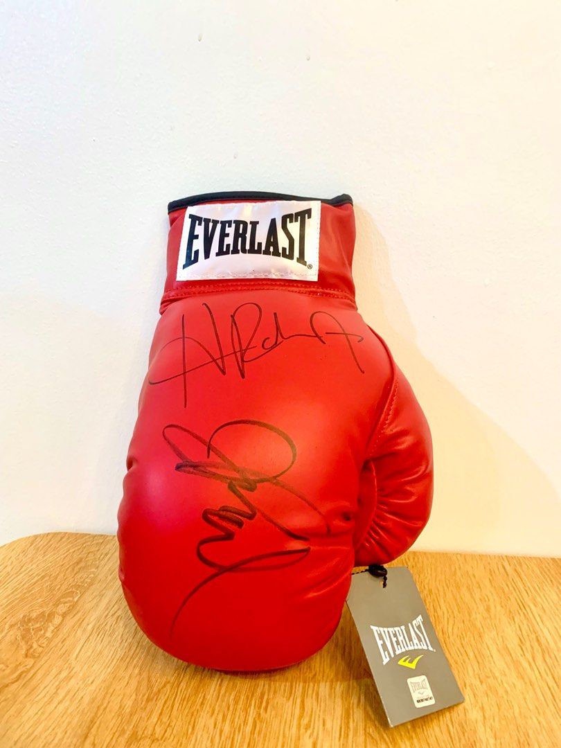 Signed boxing gloves, Hobbies & Toys, Memorabilia & Collectibles, Fan ...
