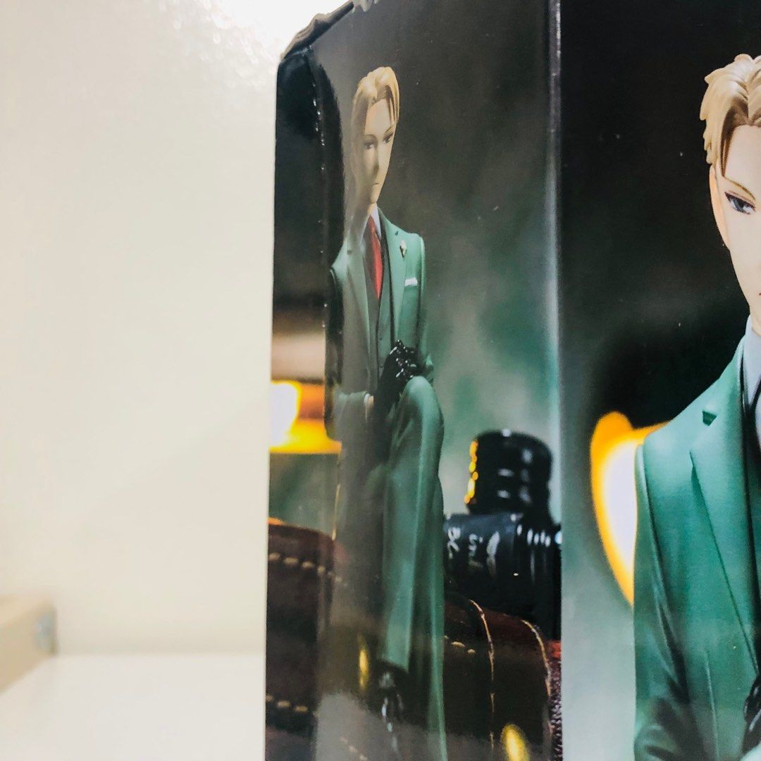 Spy x Family Yor and Loid forger Perching figure set, Hobbies & Toys ...
