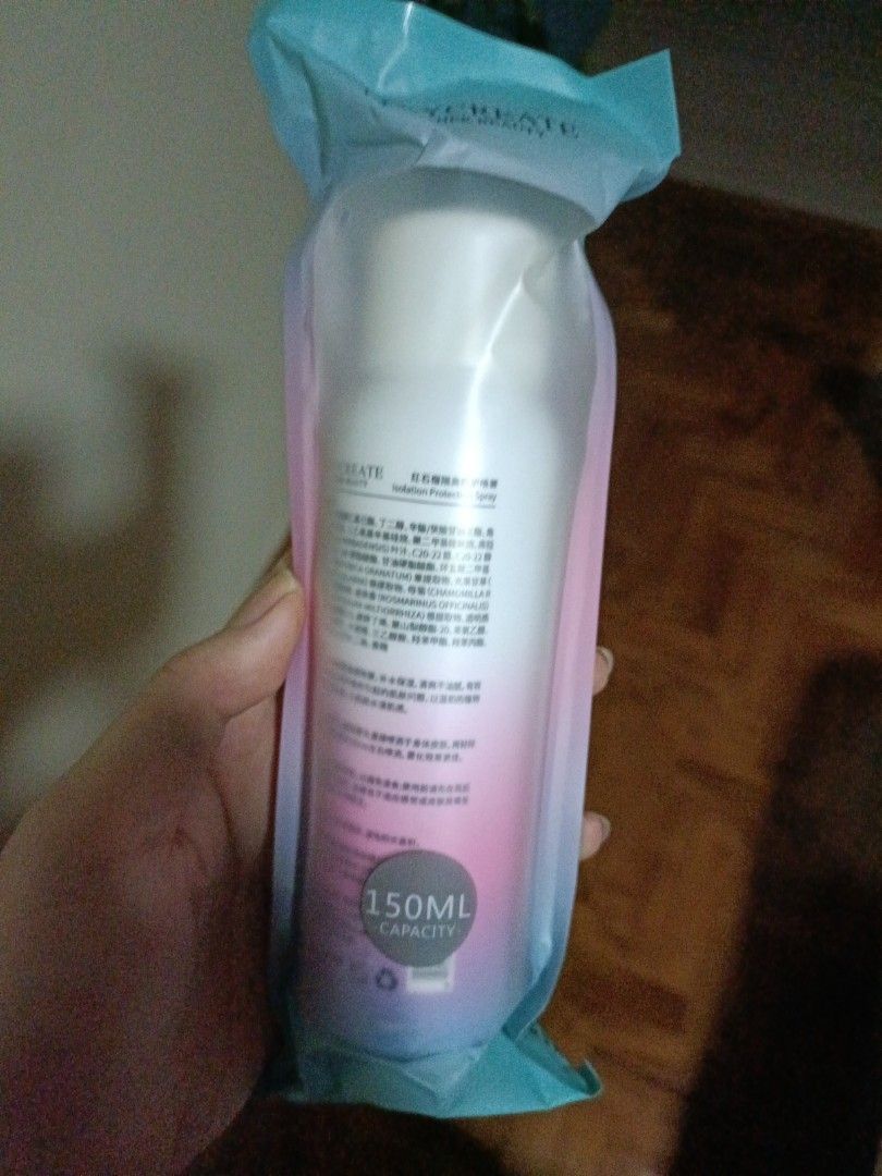 Sunscreen isolation spray, Beauty & Personal Care, Bath & Body, Body ...