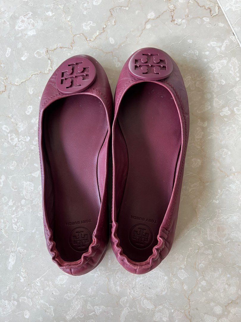 Tory Burch maroon flats, Luxury, Sneakers & Footwear on Carousell
