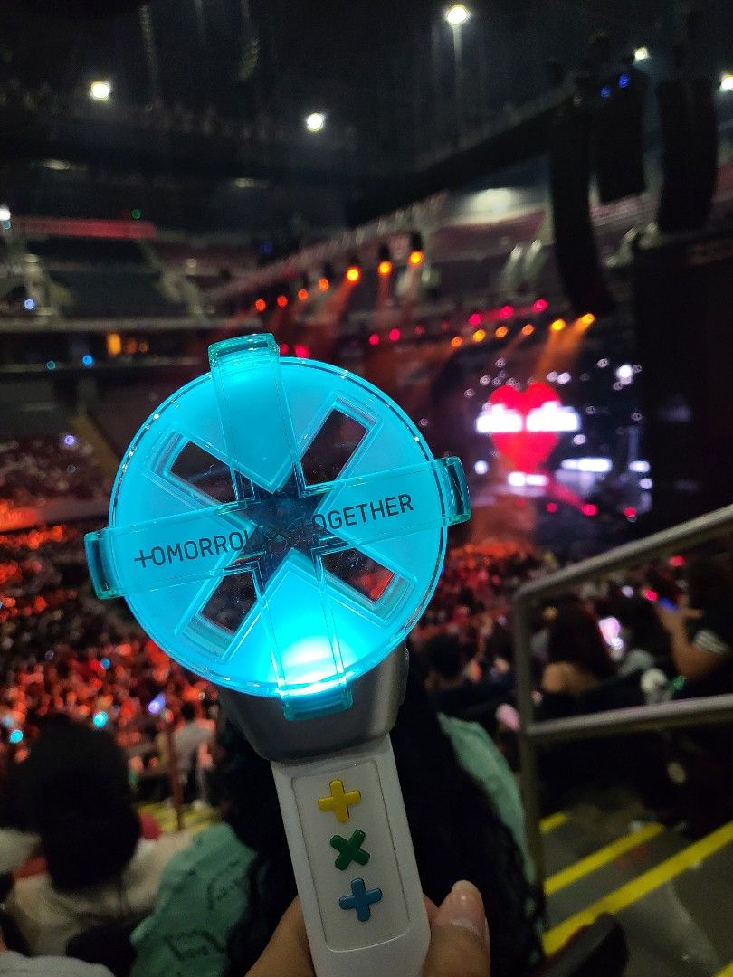 txt tomorrow x together moabong official lightstick, Hobbies & Toys ...