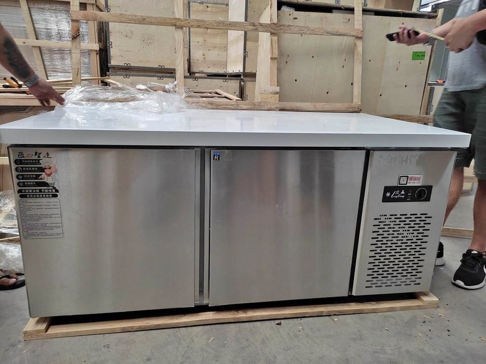 UNDERCOUNTER CHILLER/ PREPARATION TABLE, TV & Home Appliances, Kitchen ...