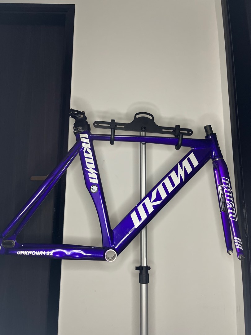 ‼️Urgent‼️ WTS Unknown Singularity 2022 Fixie Frameset, Sports ...