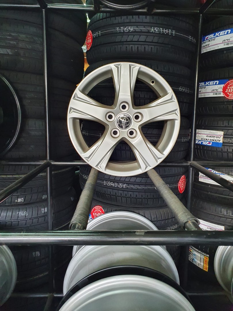 USED 17” ORIGINAL TOYOTA Rim Set, Car Accessories, Tyres & Rims on ...