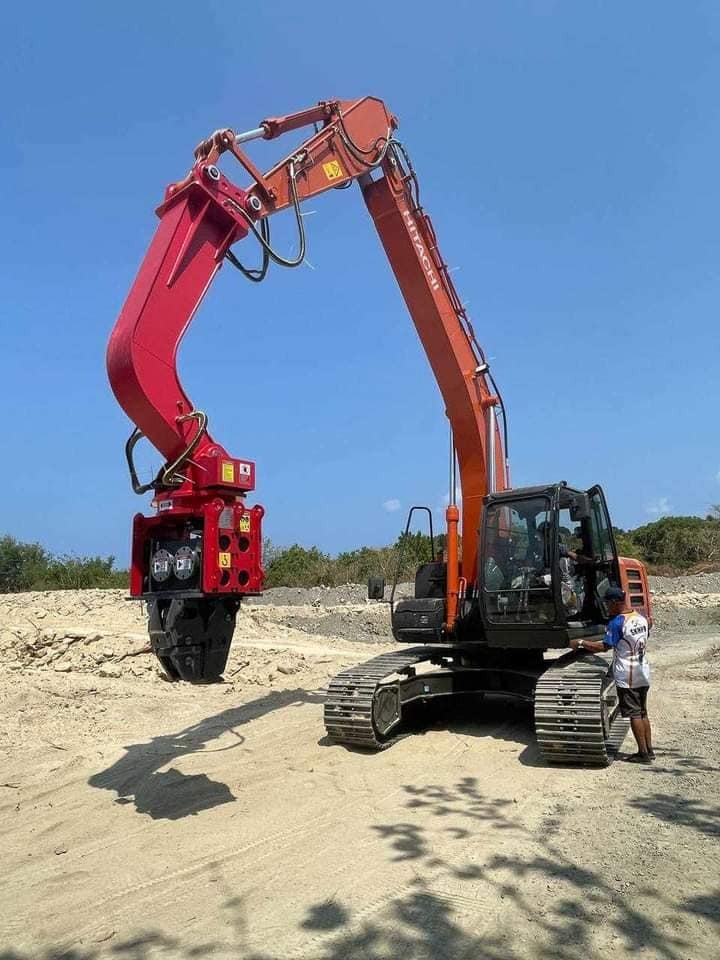 VIBRO HAMMER, Commercial & Industrial, Industrial Equipment on Carousell